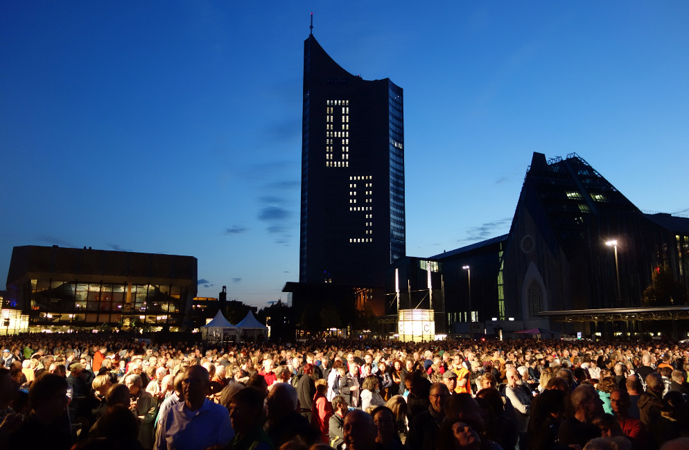 Lichtfest Leipzig 2019: eine Feier zum Tag der Friedlichen Revolution ...